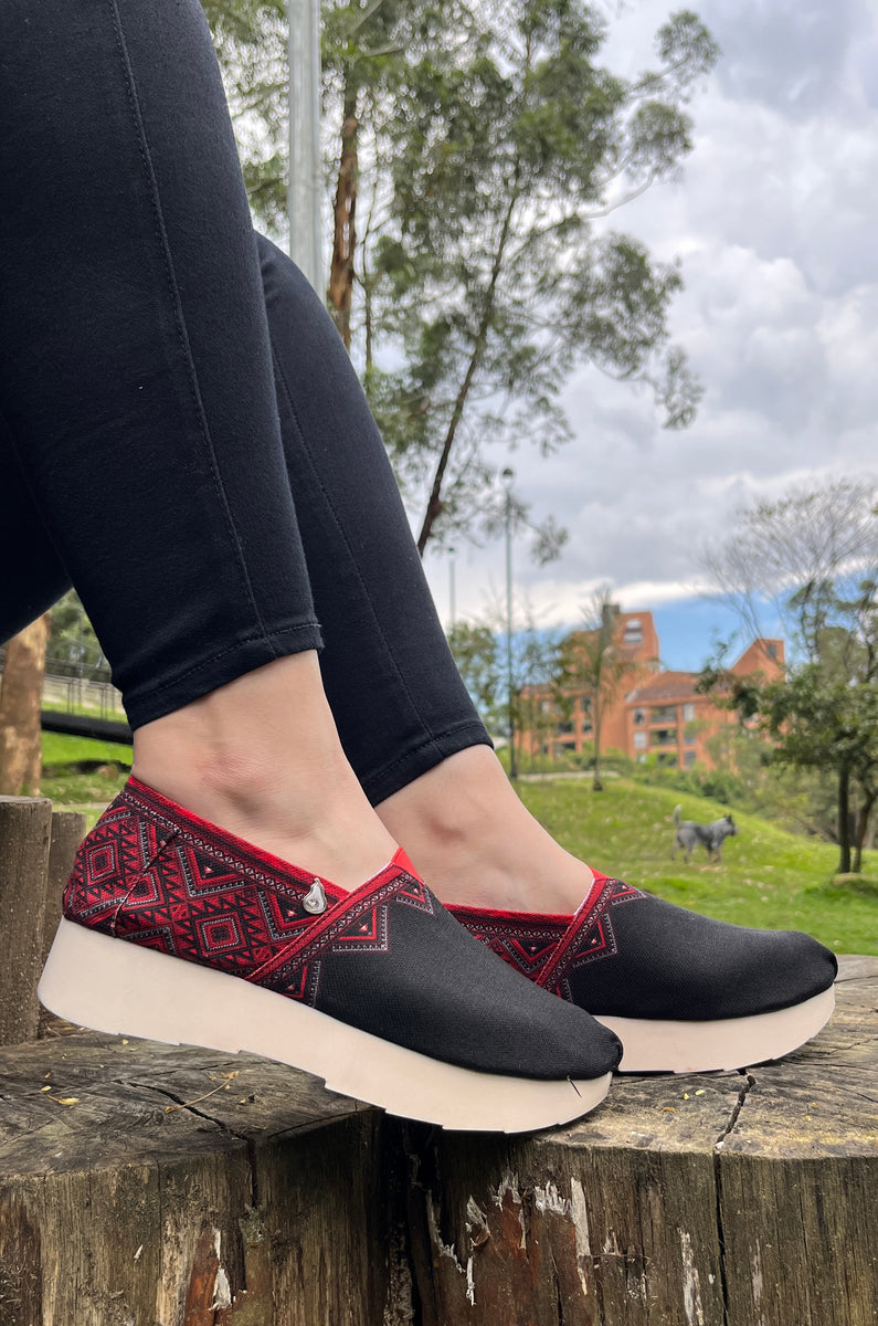 Pera Alpargatas – Pera Colombia